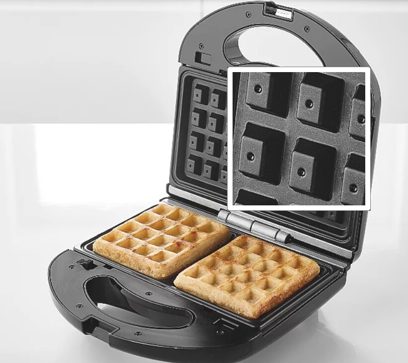 Sandwich Toastie maker 3 in 1 Toastie Waffle or Grill removable Plates ...