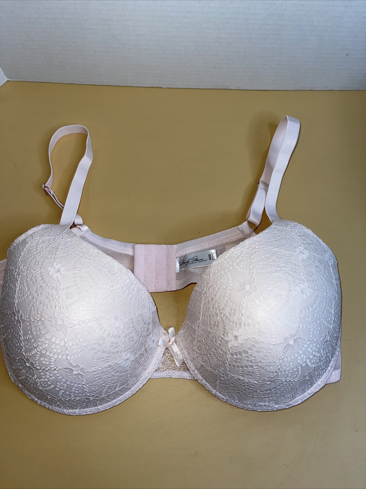 Marilyn Monroe Bra Light Pink Lace Underwire Molded Cups Lined 3705 ...