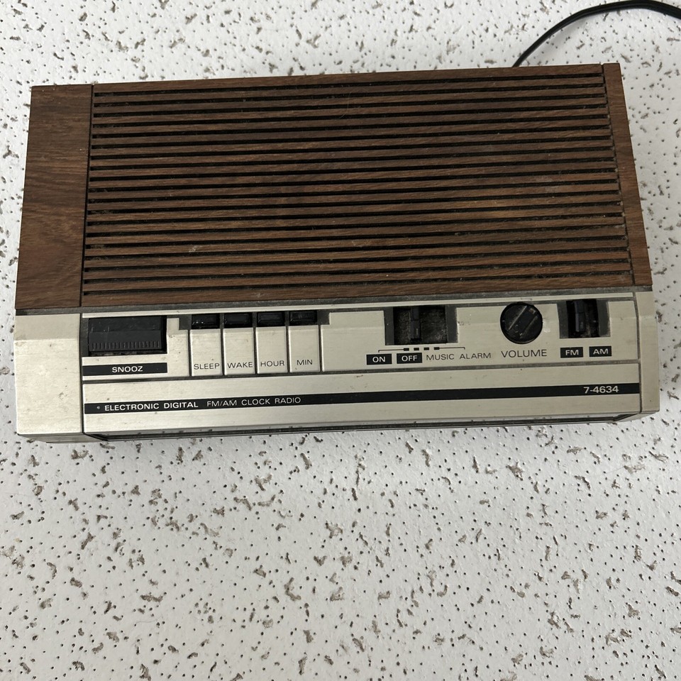 Vintage General Electric GE model number 7-4634B Clock Radio Wood Grain ...