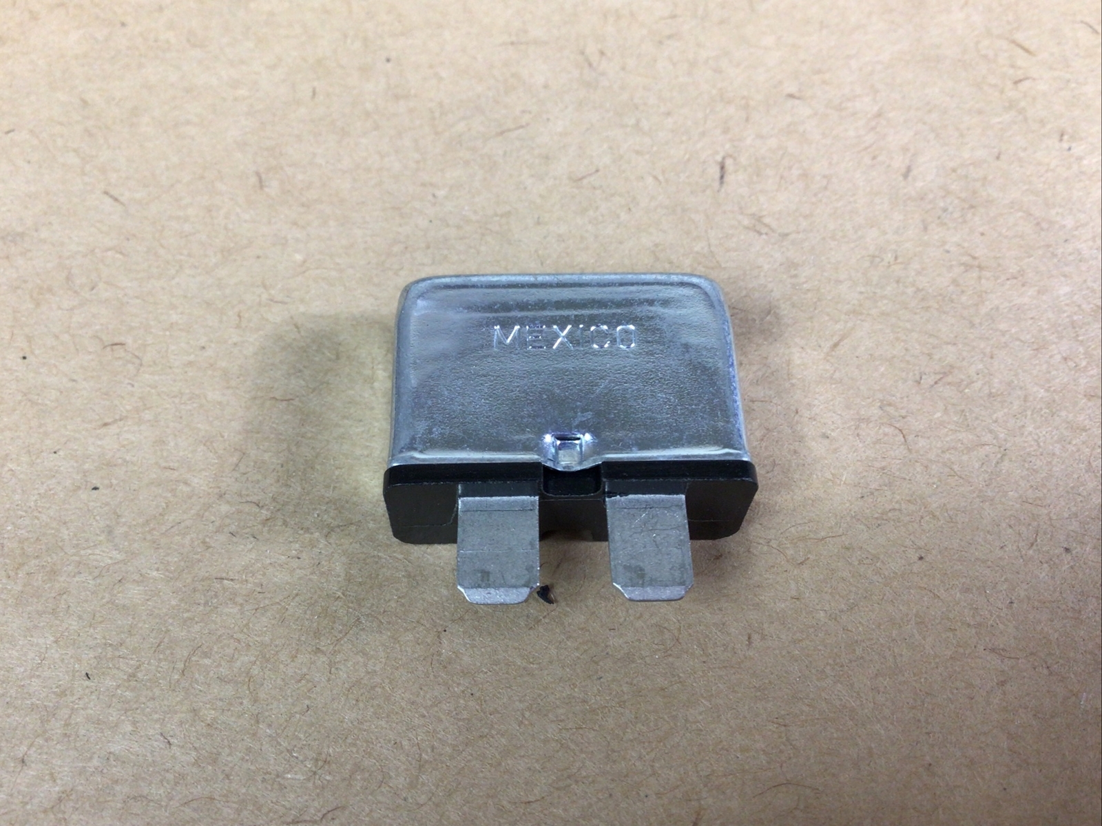 OEM Ford Circuit Breaker Fuses 4 Each 30 a D 9 AB 14526 AA for sale ...