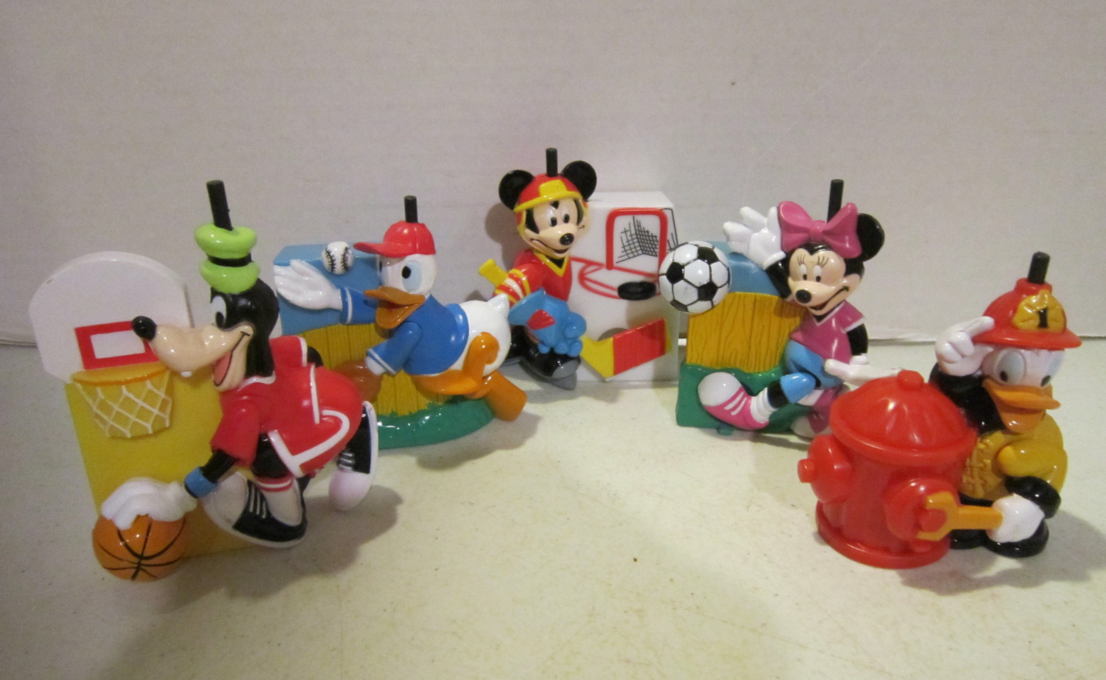 Vintage mkd. DISNEY candy dispensers - lot of 5 -Mickey-Goofy-Minnie ...