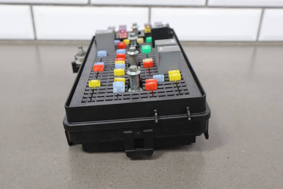 2008 Chevrolet Corvette Engine Fuse Relay Junction Box 25954866 OEM | eBay