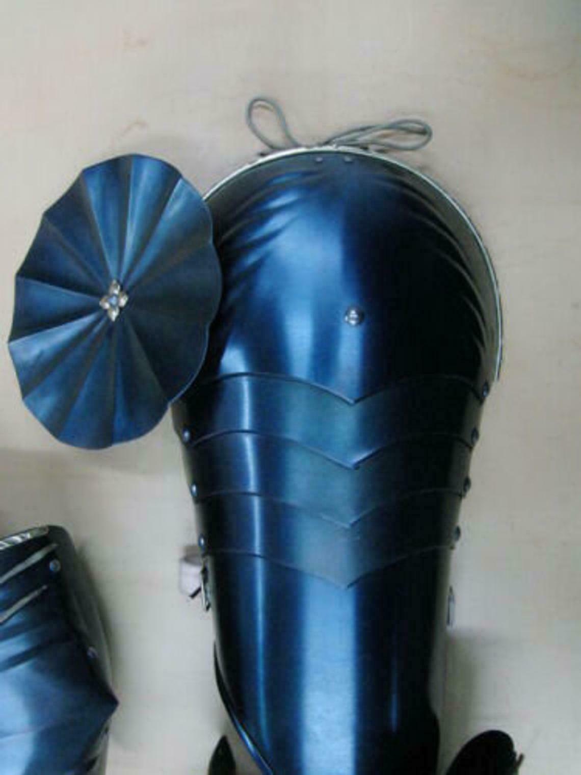 18 Gauge Medieval Blued Light Armor ~ Arm Guard / Hand With Pauldrons ...