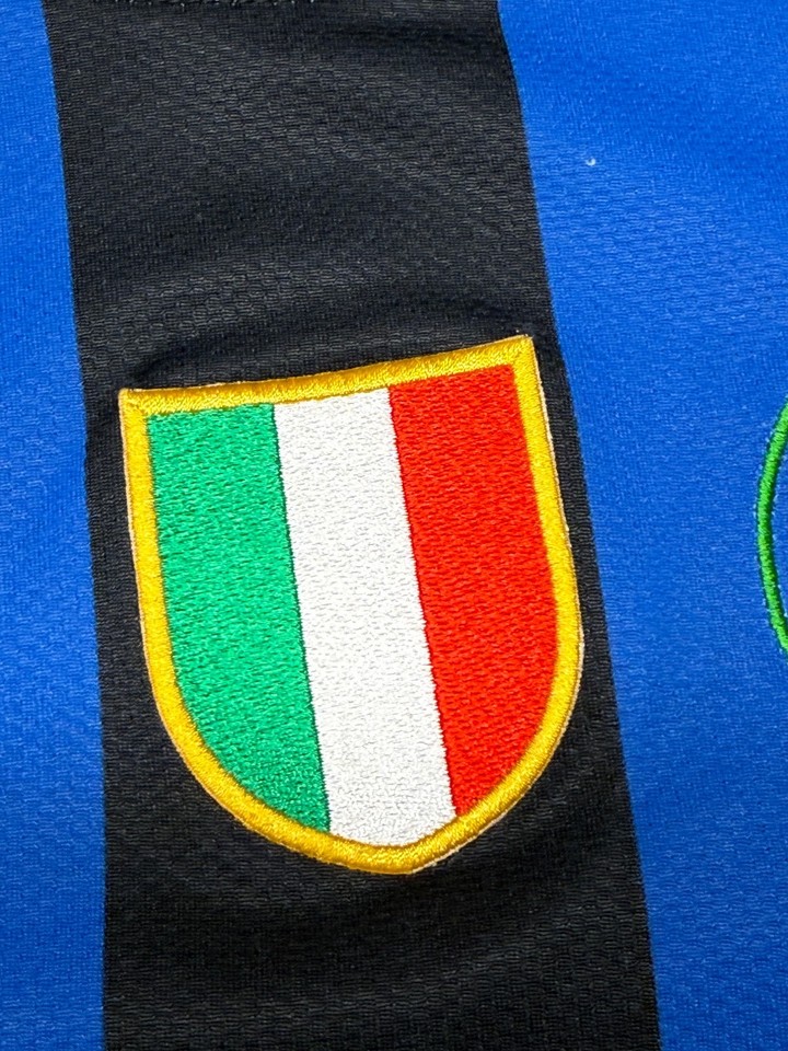 Maglia calcio vintage Inter ETO'O Pirelli Nike 2009 2010 Triplete shirt ...