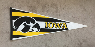 Vintage University of Iowa Hawkeyes Yellow & Black NCAA Felt Licensed ...