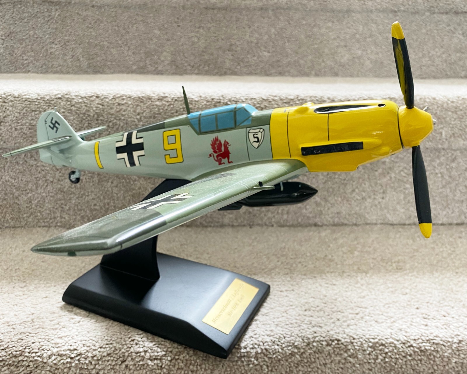 MUSEUM QUALITY MODEL - GERMAN MESSERSCHMITT WWII AIRPLANE *BEAUTY! 1:24 ...