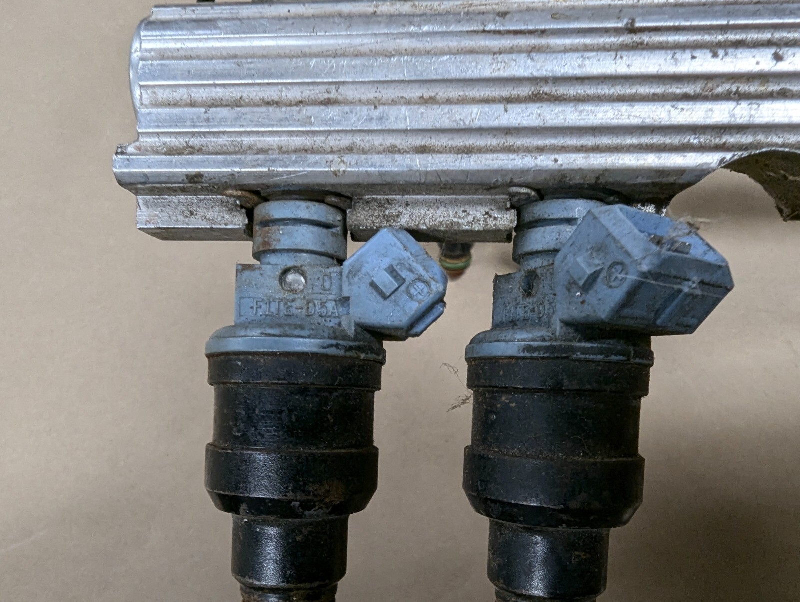 89 92 Camaro Trans Am TPI FUEL RAIL 90 tune port injection Firebird ...