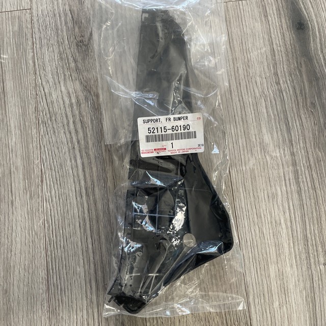 5211560190 Genuine OEM Toyota Support Front Bumper Side RH 52115-60190 ...