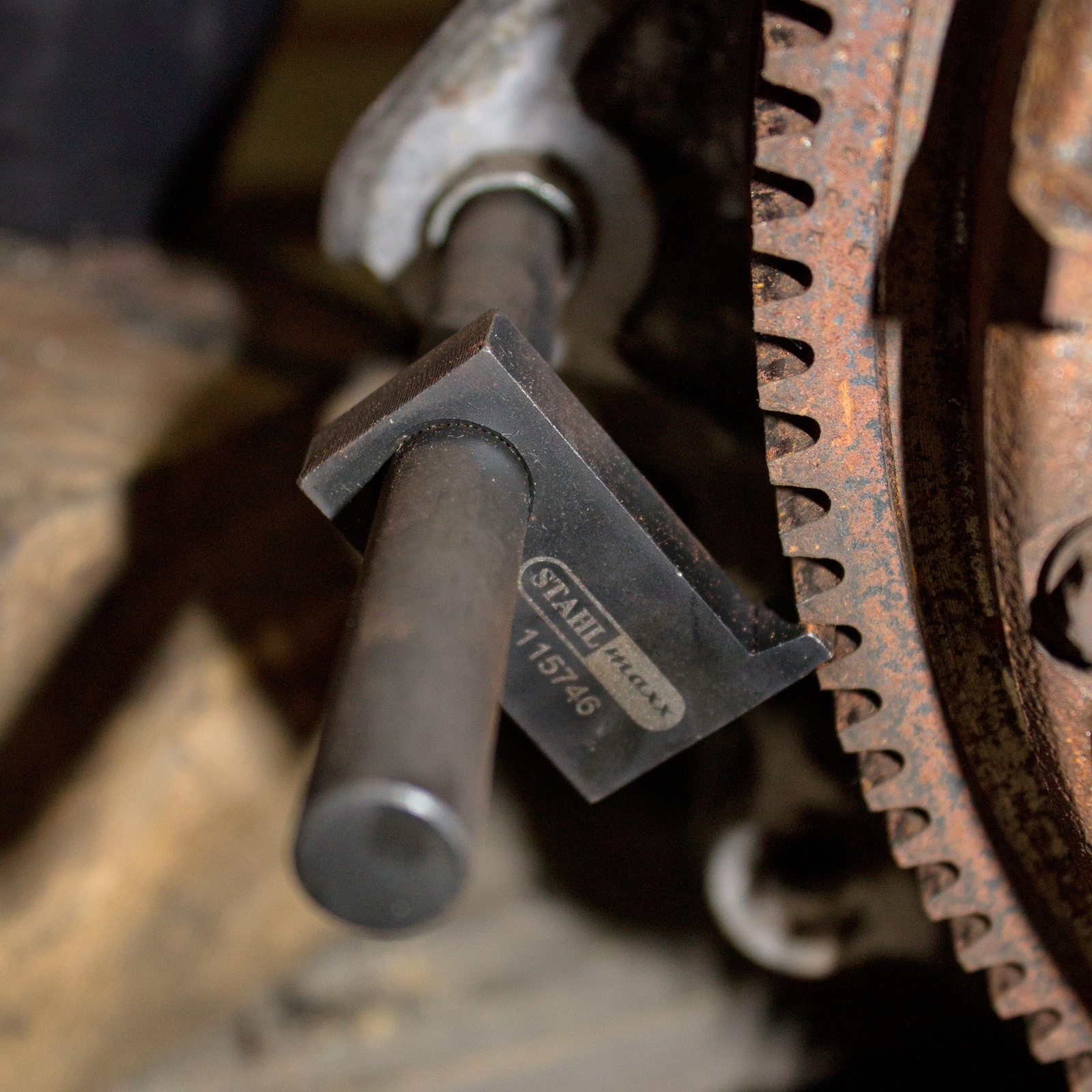 Gegenhalter für Schwungrad Arretieren für VW wie OEM 3067 ...