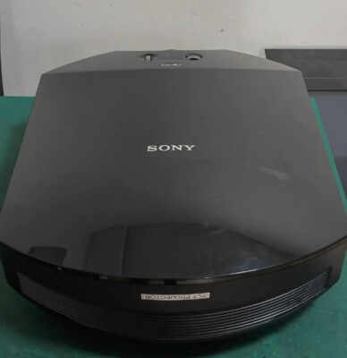 Sony VPL-HW30ES 1080p 3D 1800 Lumens Home Cinema Projector (Preowned ...