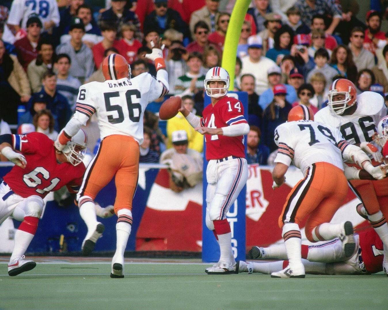 CHIP BANKS 8X10 PHOTO CLEVELAND BROWNS PICTURE NFL FOOTBALL VS PATRIOTS ...