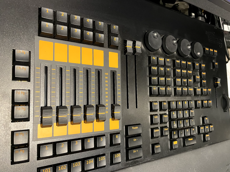 REAL GrandMA2 onPC Command Wing w/ Computer, Keybard, Mouse, installed ...