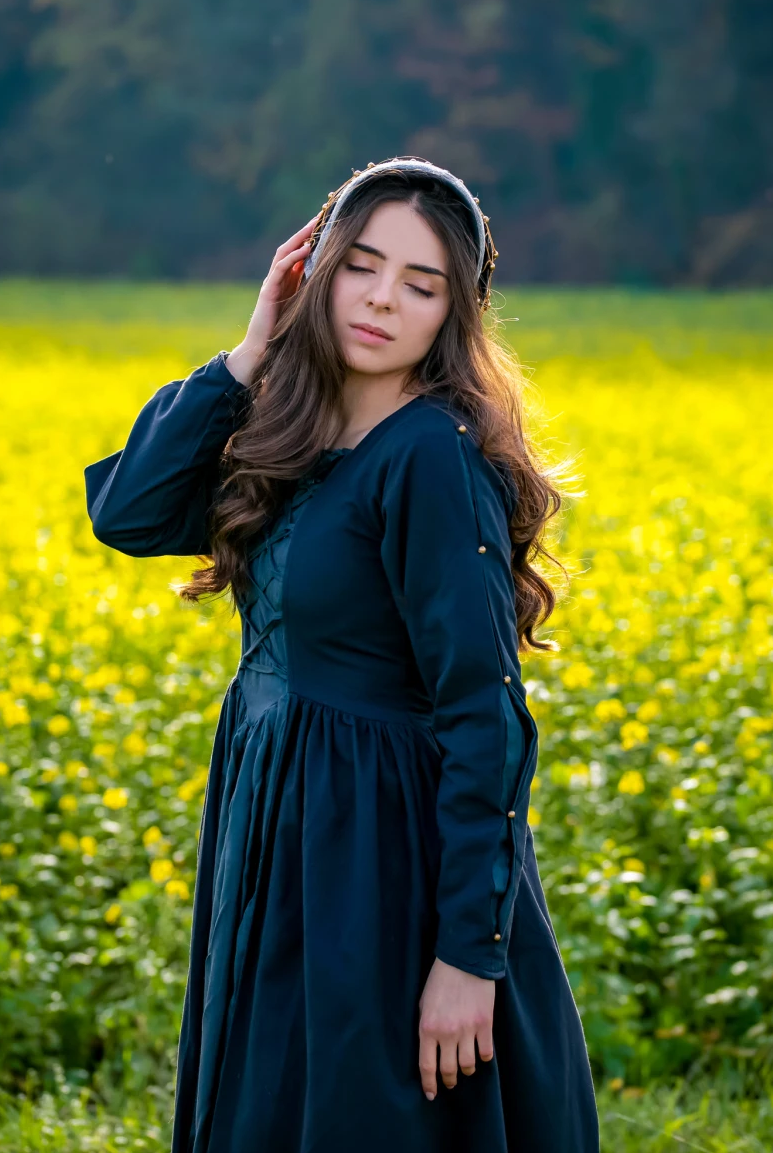 Mittelalter Larp Magd Maid Haube Perlenhaube Samt zum Gewand Perlen ...