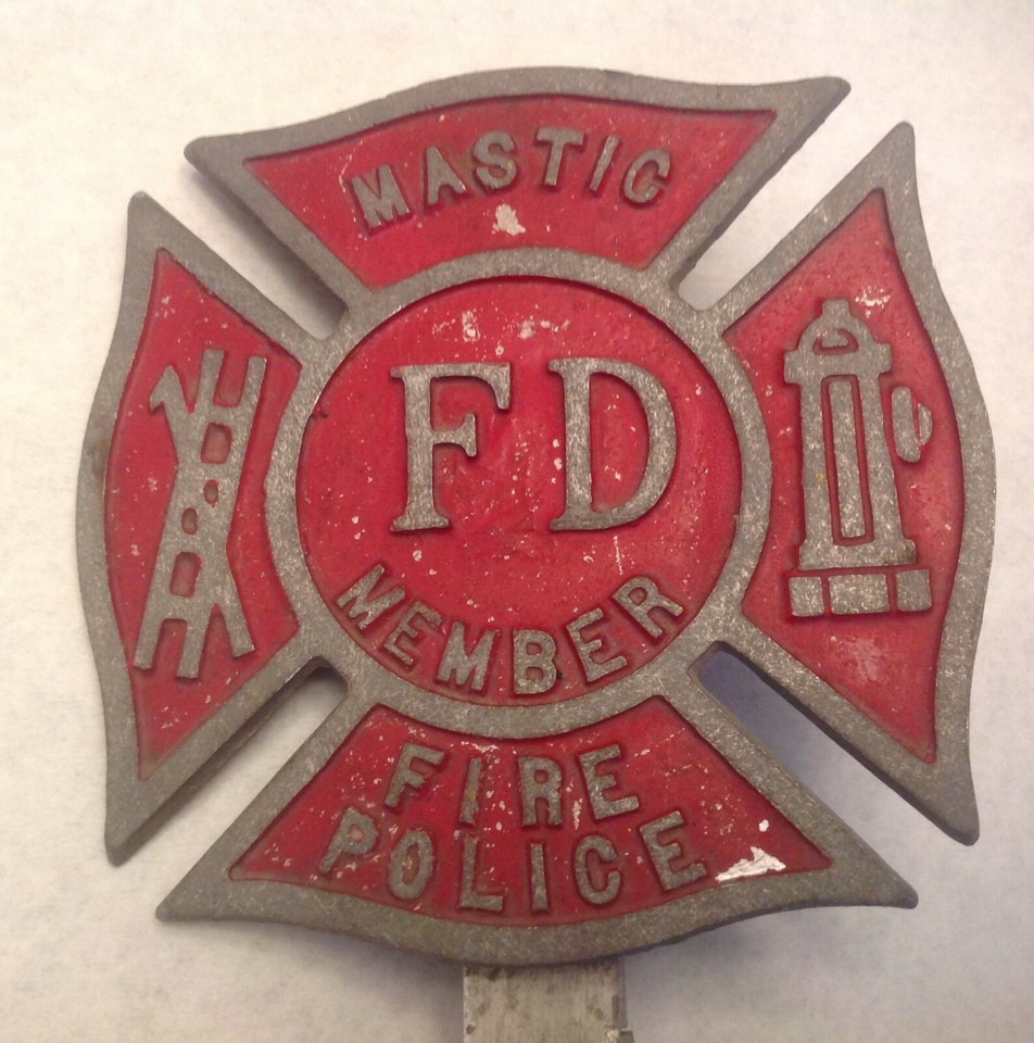VINTAGE FIRE DEPARTMENT CAR BADGE MASTIC FD MEMBER FIRE POLICE ORIGINAL ...