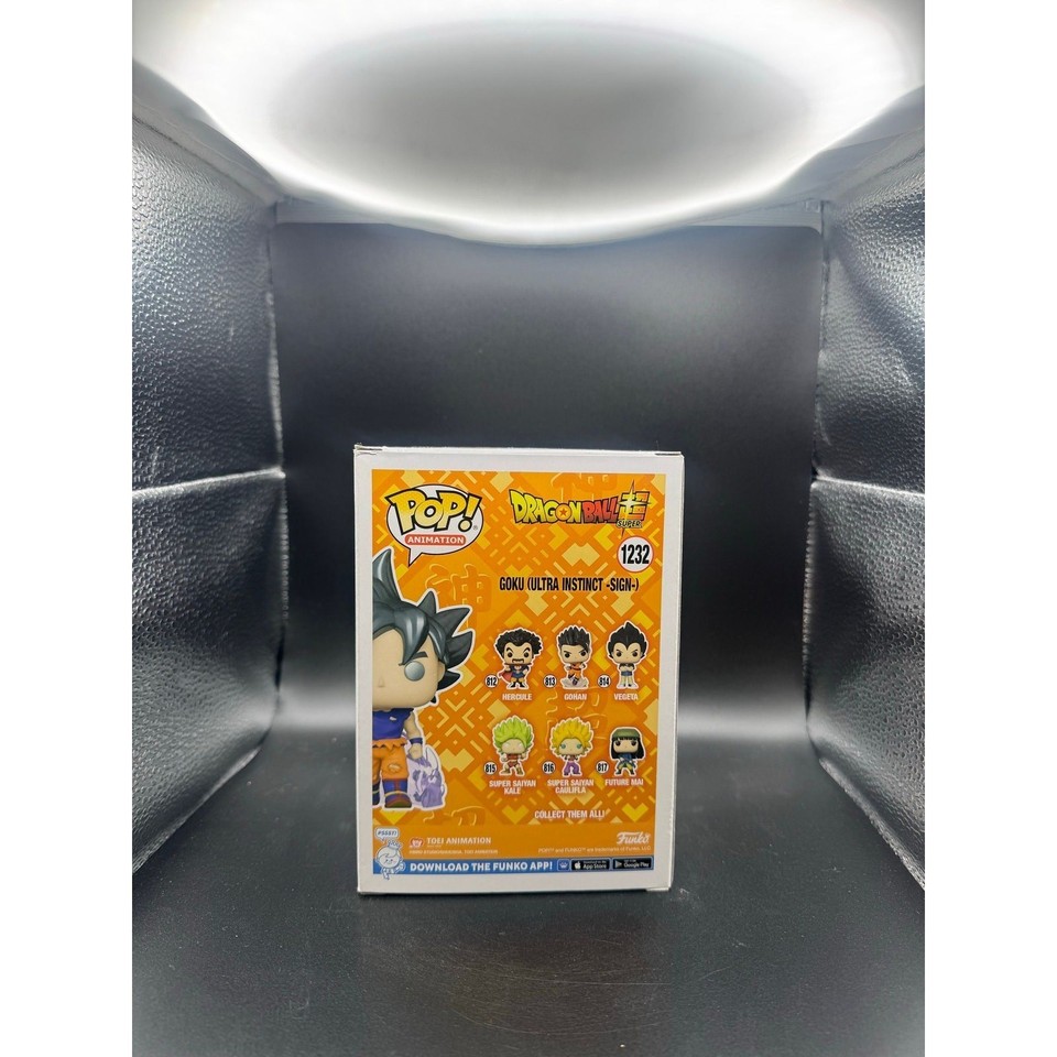Funko Pop! Vinyl: Dragon Ball - Goku (Ultra Instinct -Sign-) (Shared ...