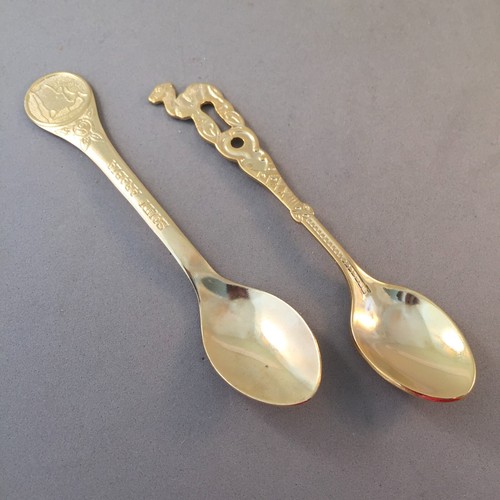 Collector Souvenir Spoon Gold Tone Set SAUDI ARABIA Map & Camel ...