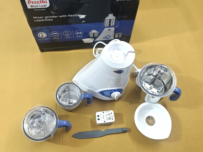 Preethi Blue Leaf Diamond MG-214 mixer grinder 750 watt Blue White 3 ...