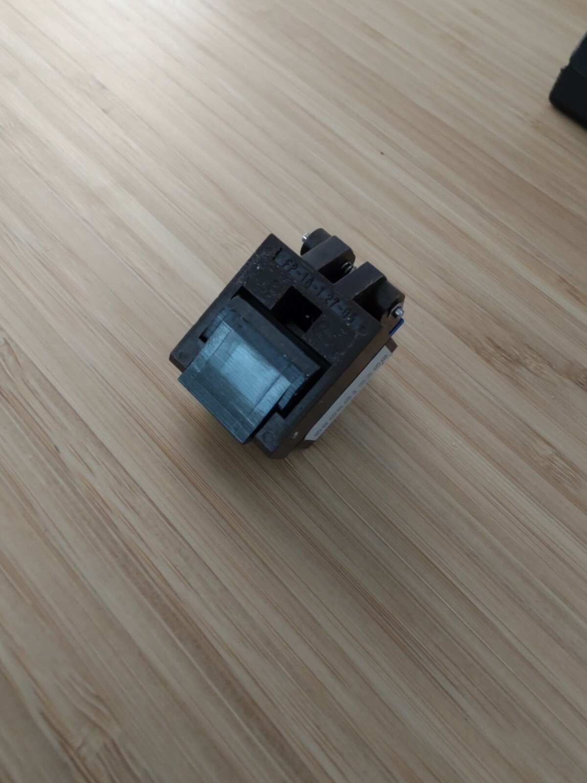 8 Pin SOP Clamshell IC Socket | eBay