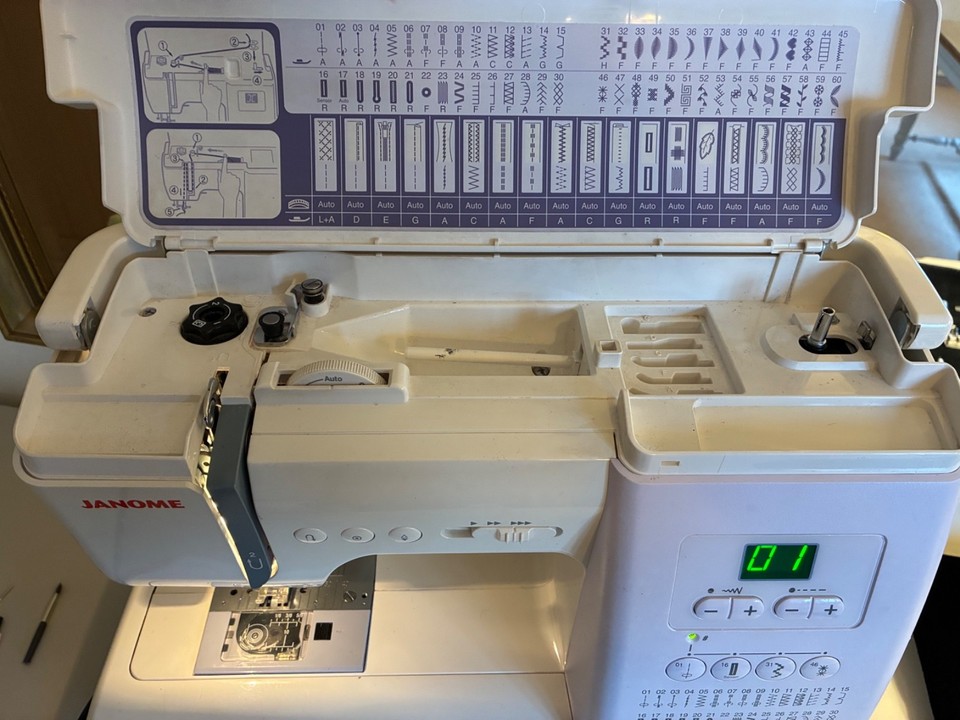 JANOME 6260 Computerised Sewing machine-foot pedal-rigid cover ...
