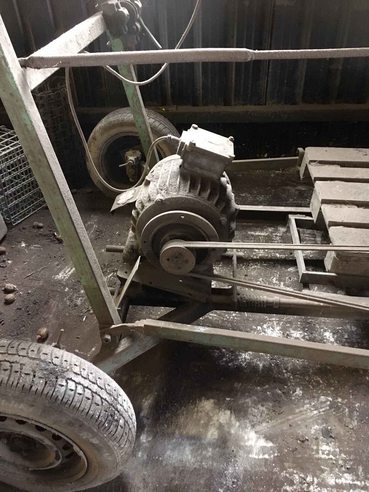 Cook Bale Potato Elevator With Hopper | Grelly UK