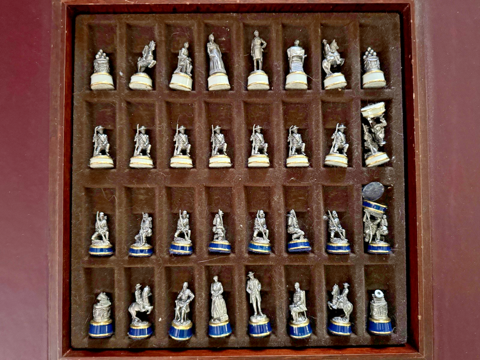 Vintage 1983 Franklin Mint Civil War Chess AND checkers Set w/table ...