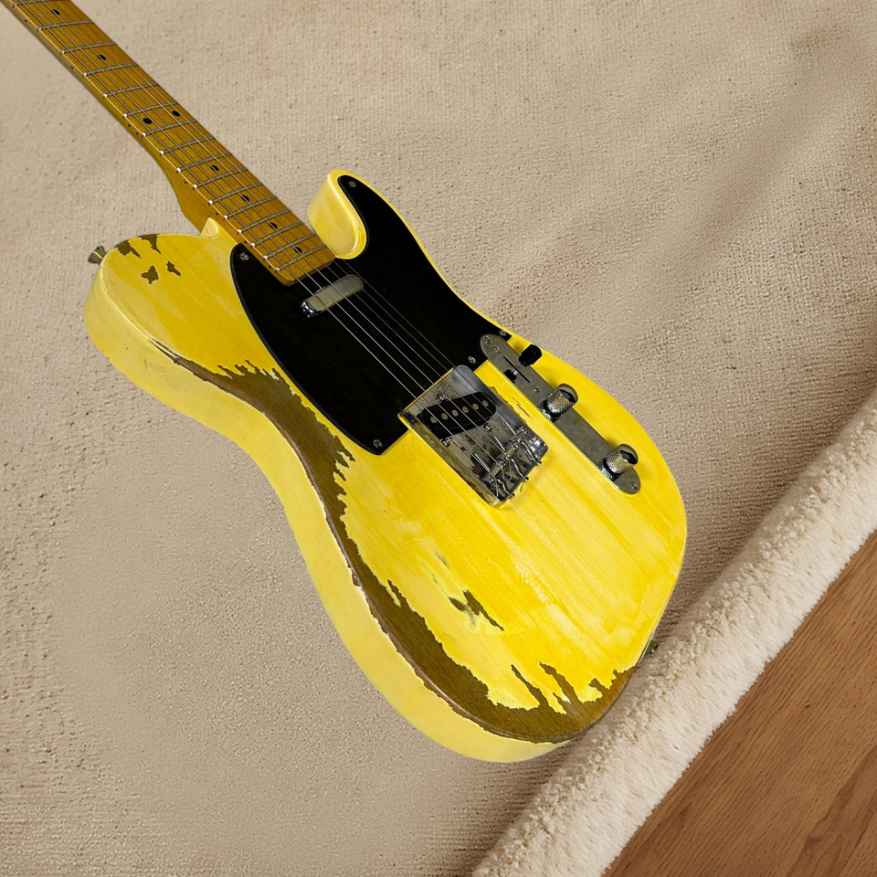 Relic Electric Guitar Yellow Color Alder Body Maple Fretboard 21 Frets ...