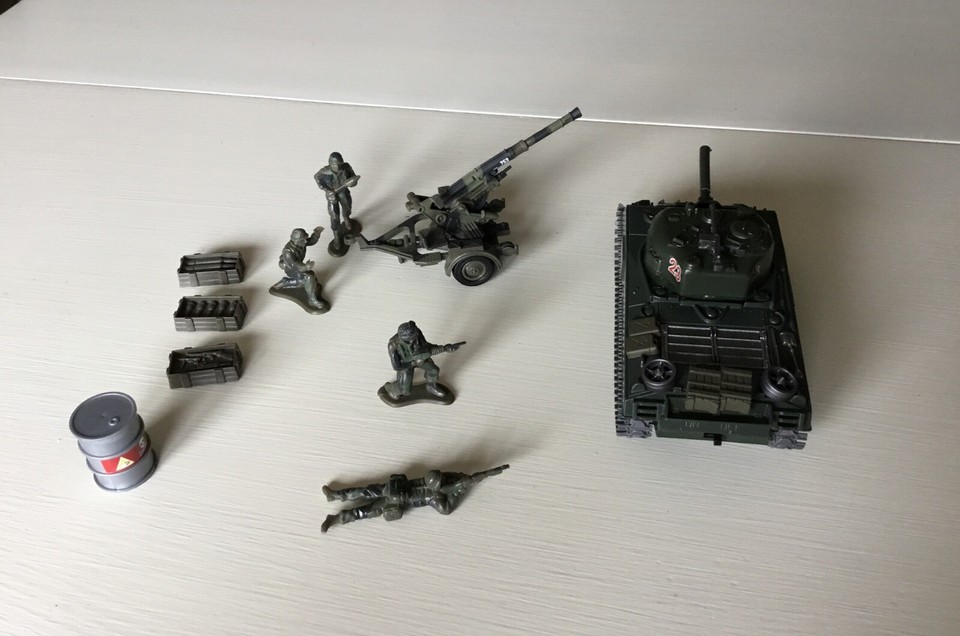 New Ray U.S. Army Sherman Tank With Artillery Piece & 4 Infantry In 1/ ...