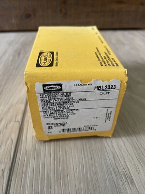 Plugs - Twist-Lock Female