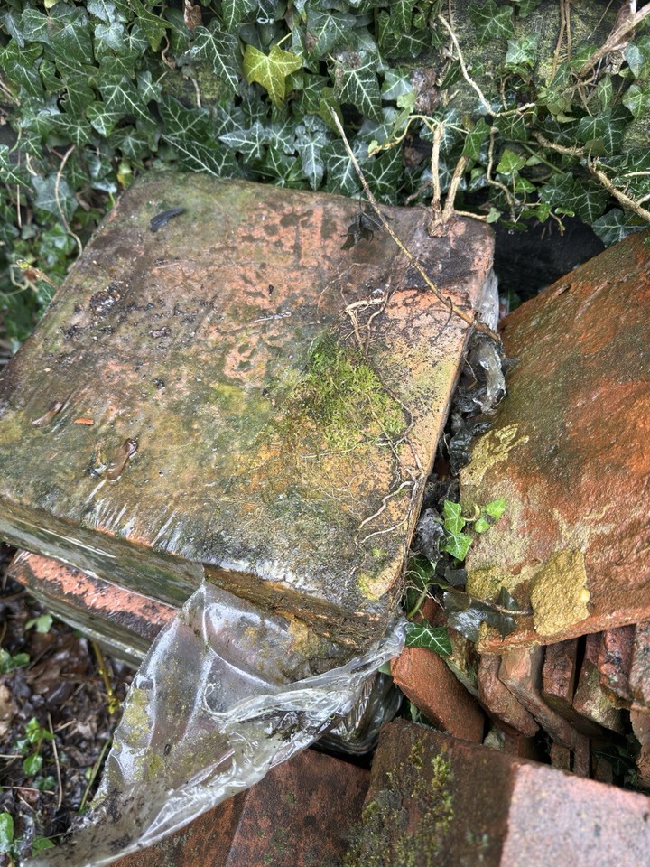 Reclaimed Hand Made Clay Peg Roofing Tiles, Coping Tiles, Terracotta ...
