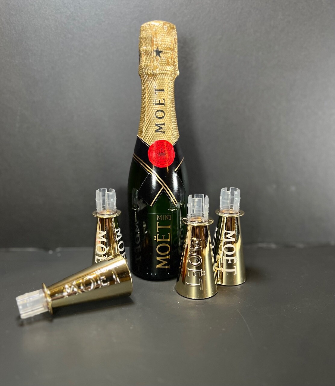 Moet Chandon Champagne Sipper 187ml mini bottle flute topper - set of 2 ...