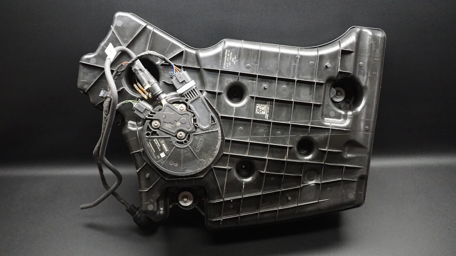 GENUINE MERCEDES BENZ E W213 S213 ADBLUE FUEL TANK SCR CONTAINER ...