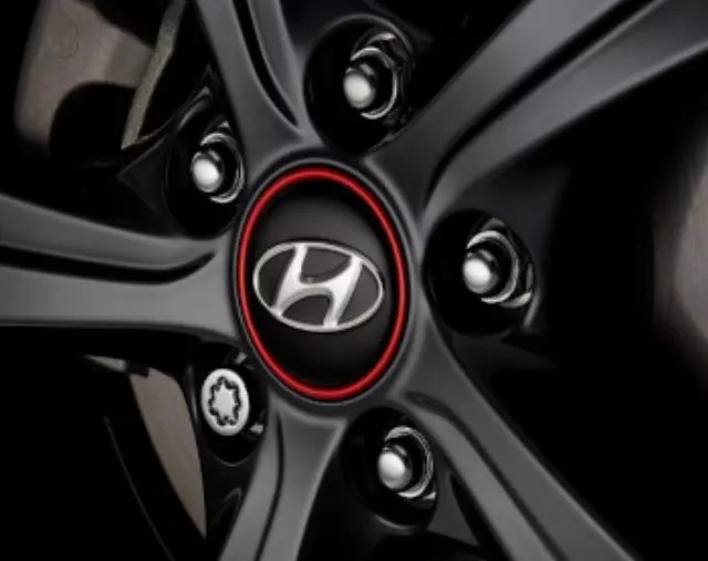 Genuine Hyundai Wheel Locks - Light Weight - Alloy Wheels U8440-00402 ...
