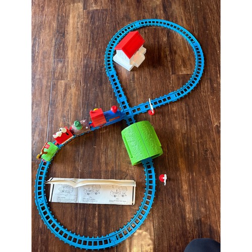 Vintage Aviva Snoopy Peanuts Charlie Brown Train Set DOES NOT RUN see ...