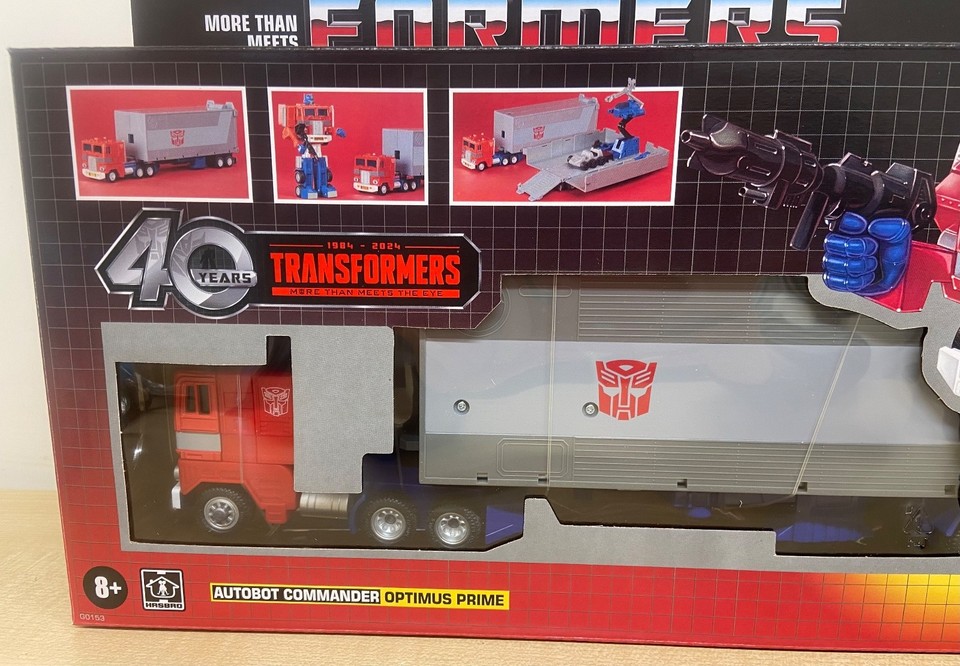 Transformers: Optimus Prime action figure - G1 40th Year Anniversary ...