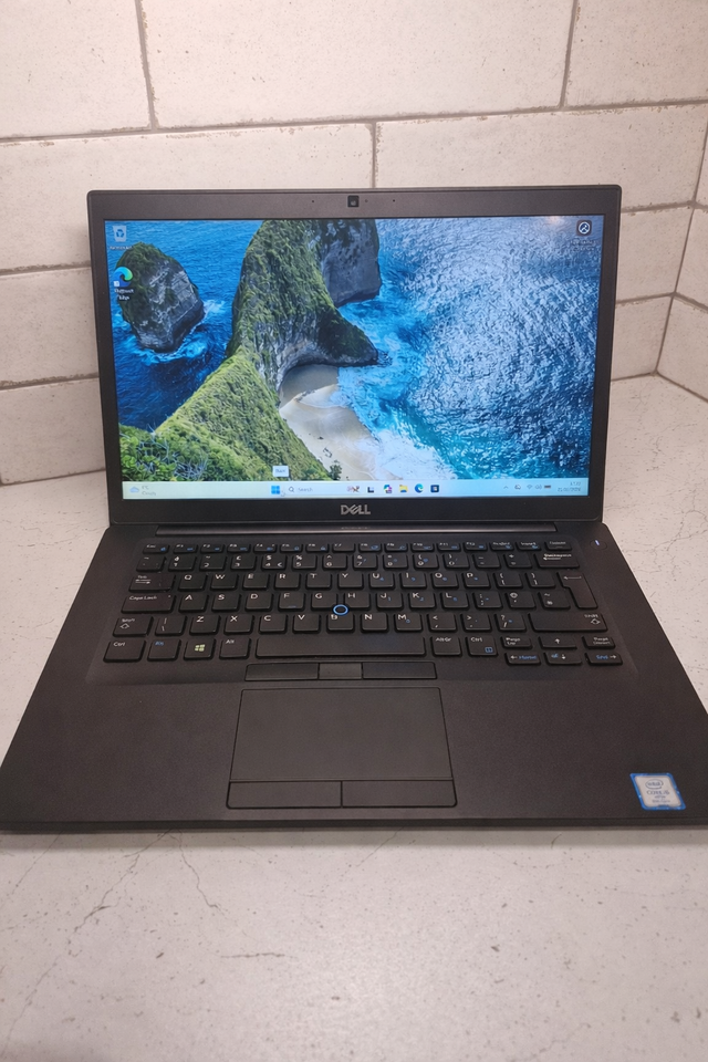 Dell Latitude 7490 14in FHD - i5-8350U - 16GB RAM - 256GB SSD- Win 11 ...