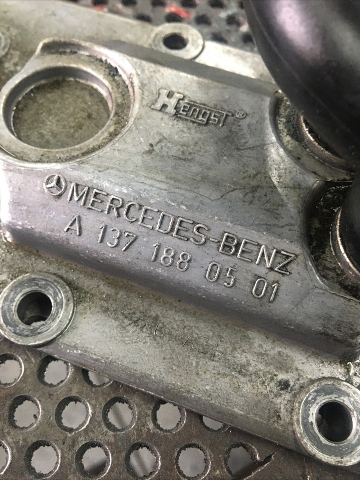 01-02 Mercedes W220 S600 CL600 M137 Engine Oil Cooler Radiator ...