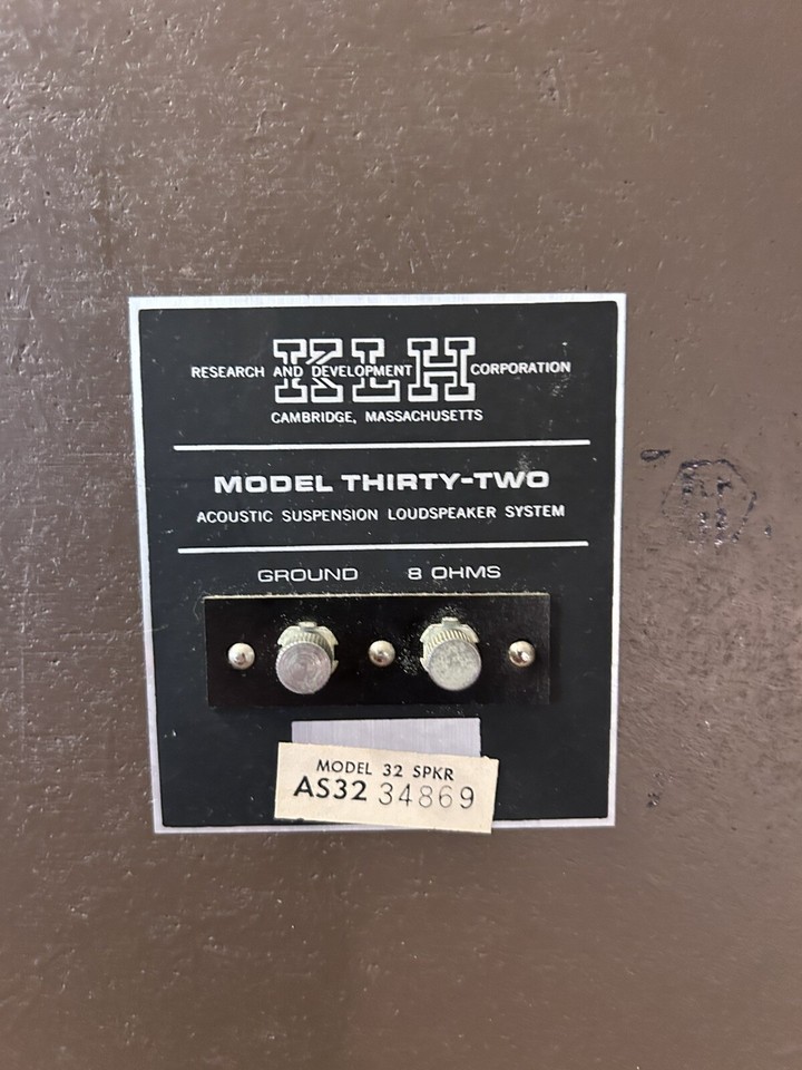 KLH MODEL 32 WALNUT Floor Speakers Pair 8-OHMS Made in USA! | eBay