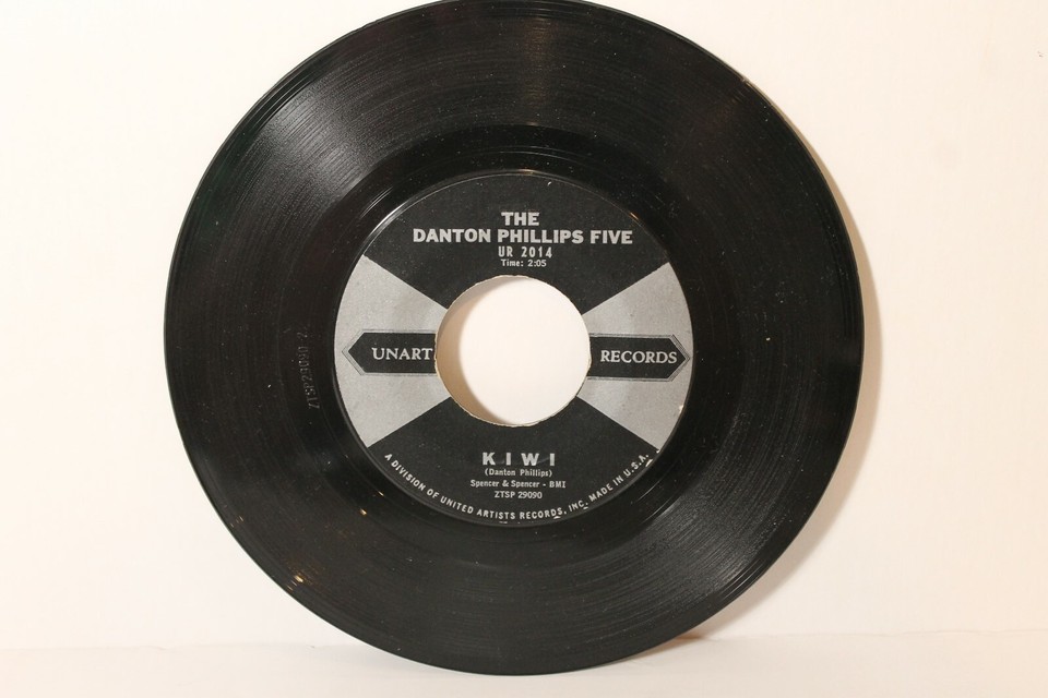 The Danton Phillips Five "Sweetwater Bay"/ "Kiwi" 45 rpm Unart Records ...