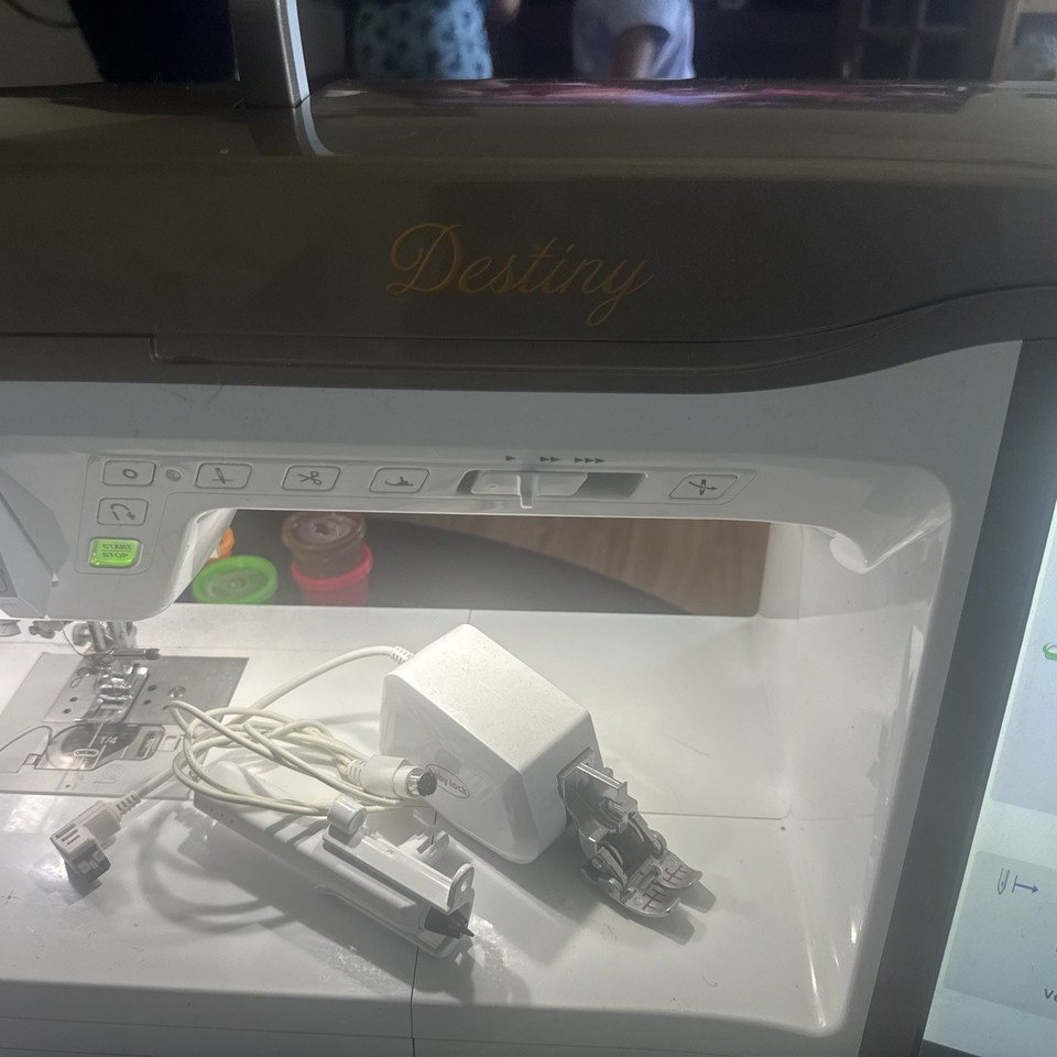 MINT BABY LOCK DESTINY SEWING, QUILTING + EMBROIDERY MACHINE | eBay
