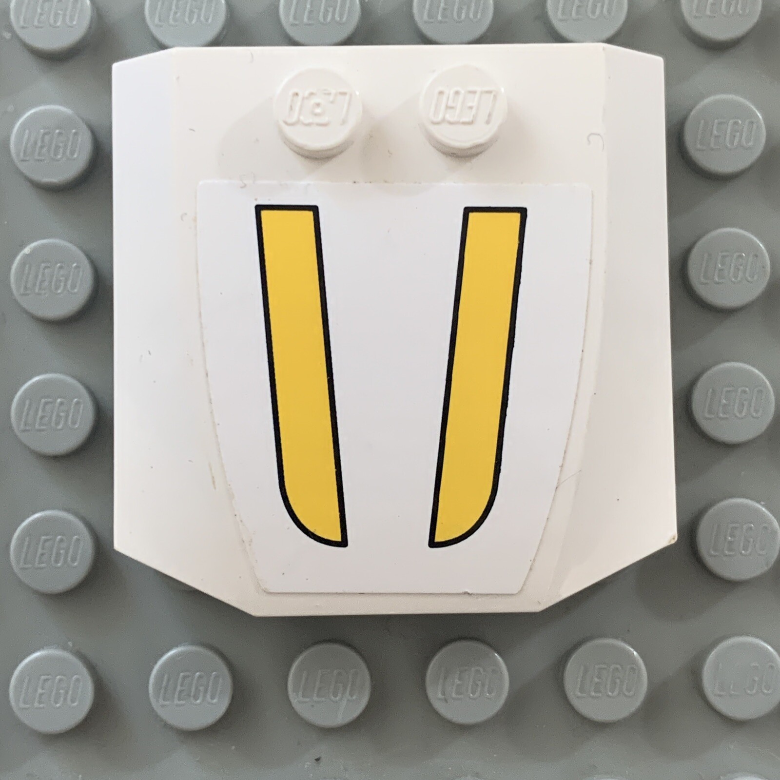 Lego 45677 White 4x4 Car Roof/ Bonnet With Sticker X1 Piece | eBay UK