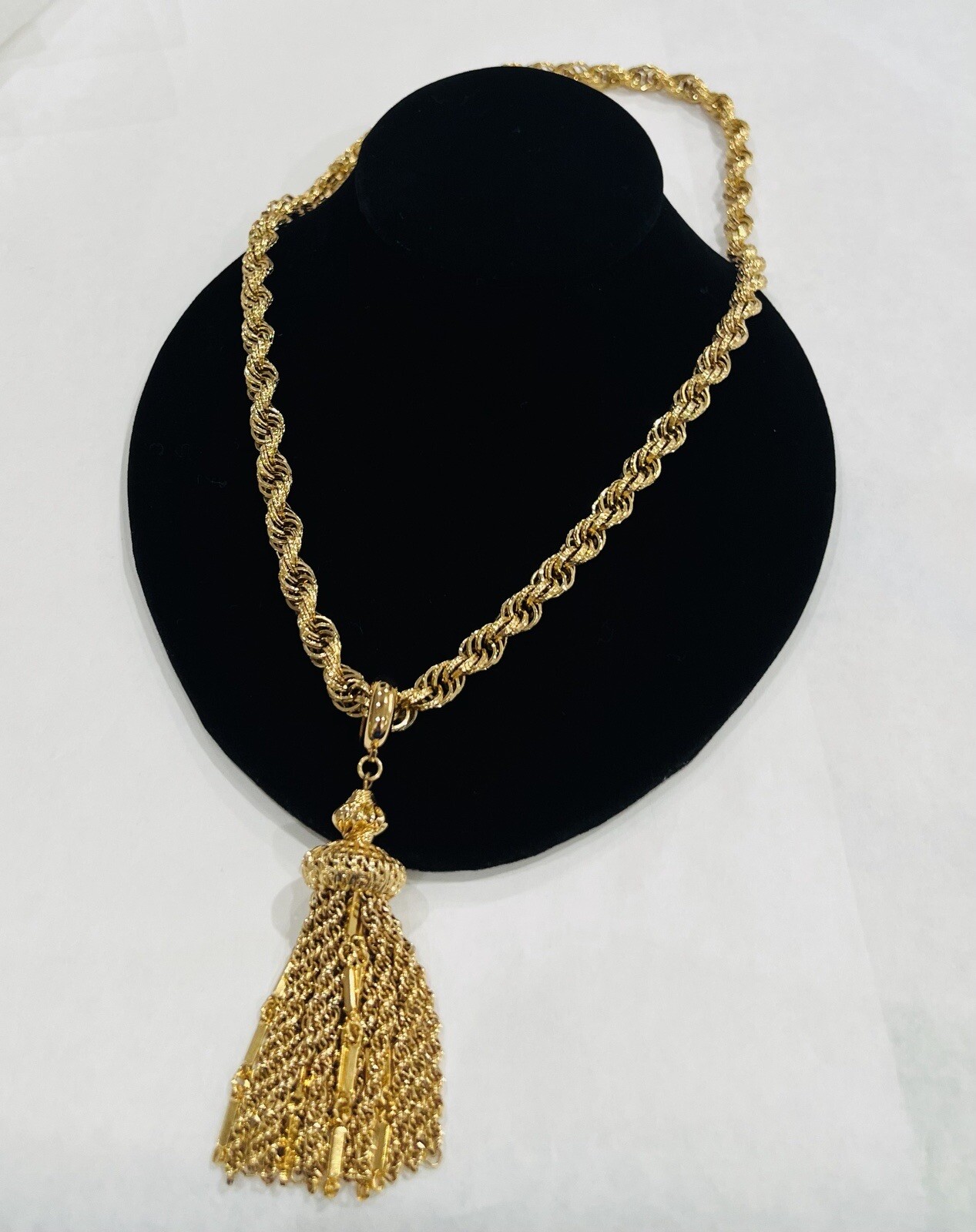 Monet Big Chunky Gold Tone Chain Fringe Drop Pendant - Gem