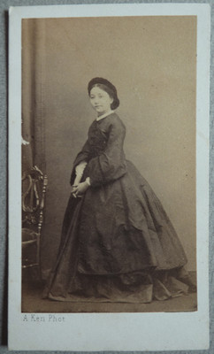 Photo CDV Albumen Young Girl By Ken Paris to The 1860 | eBay Australia