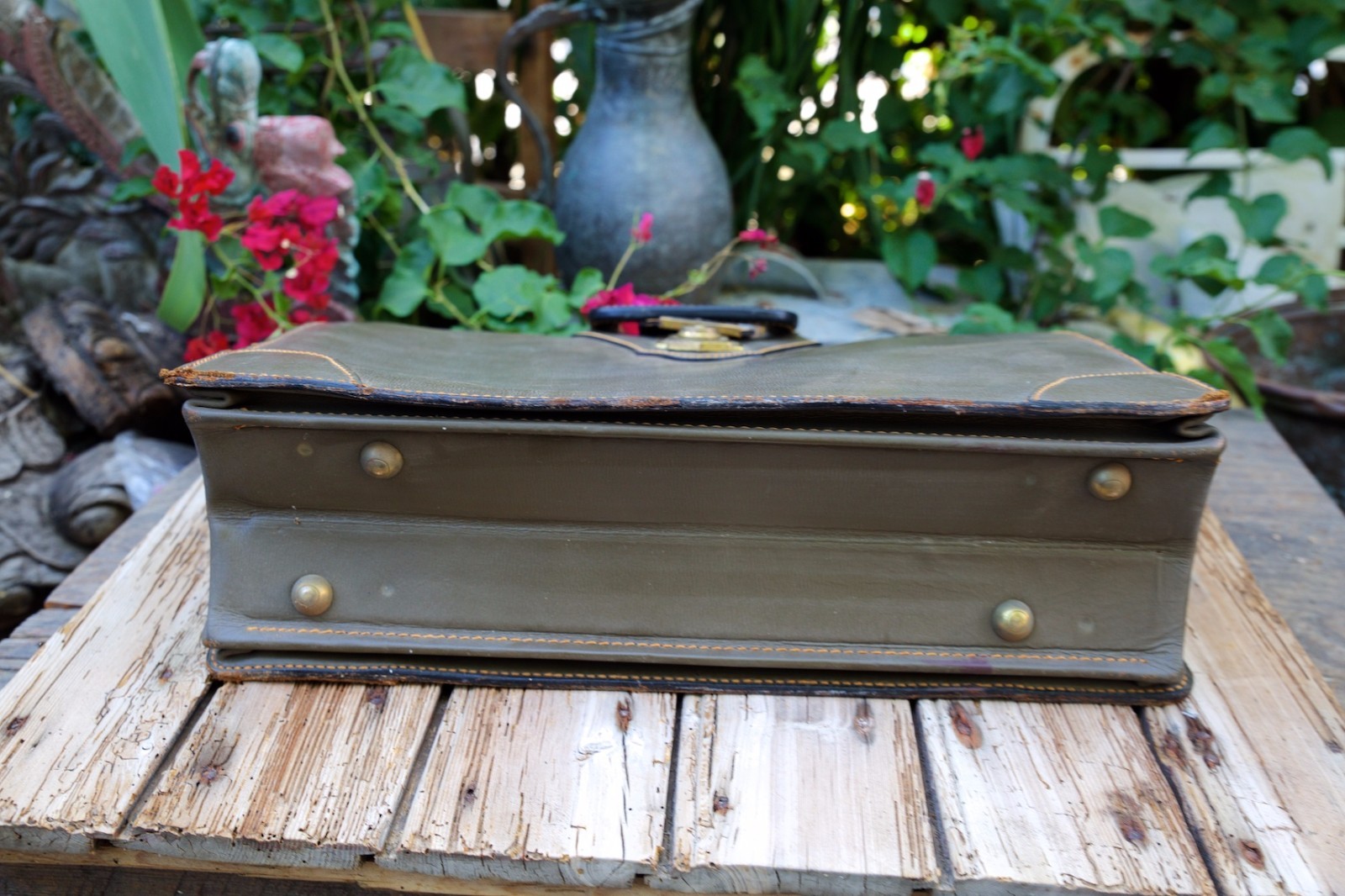 Vintage Atlas Philadelphia Attache Briefcase Distressed Leather Doctor ...