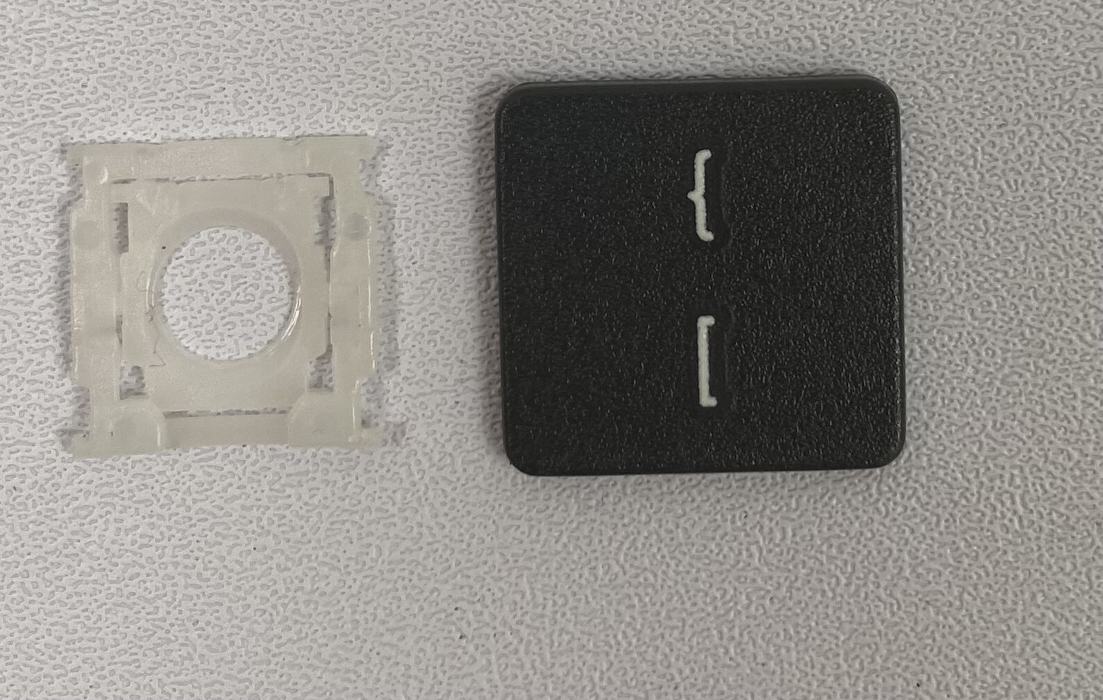 Lenovo Chromebook15 C340 81T9(20u64573) US Keyboard One Key Cap + Hinge ...