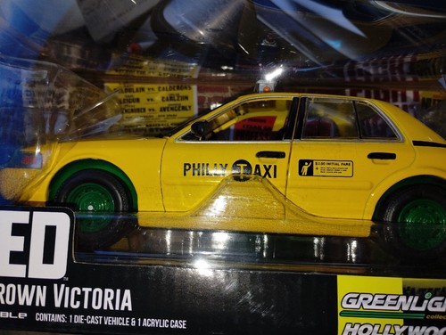 Greenlight CROWN VICTORIA 1999 Ford CREED Taxi 1:24 Scale diecast model ...