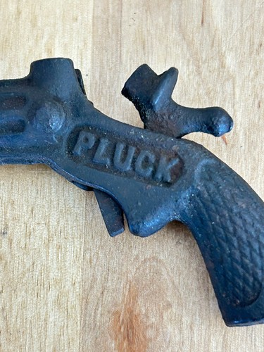 Antique 1930's J.E. Stevens PLUCK Cast Iron Cap Gun Single Shot Western ...