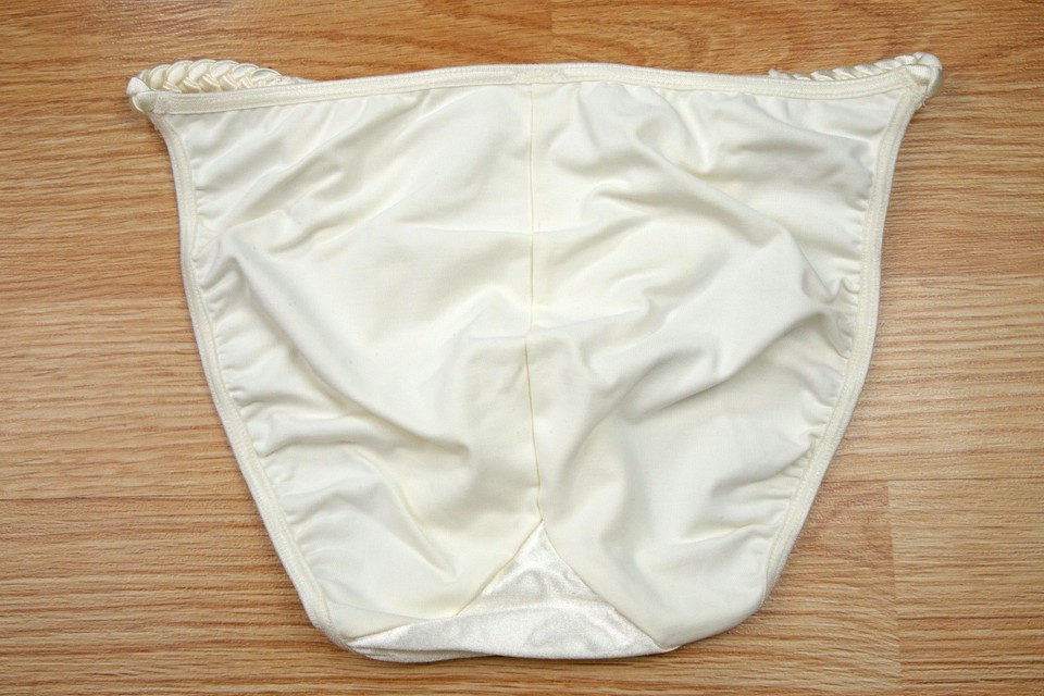 VINTAGE OLGA NYLON SHINY SLIPPERY PRETTY CUTE CREAM STRING BIKINI PANTY ...