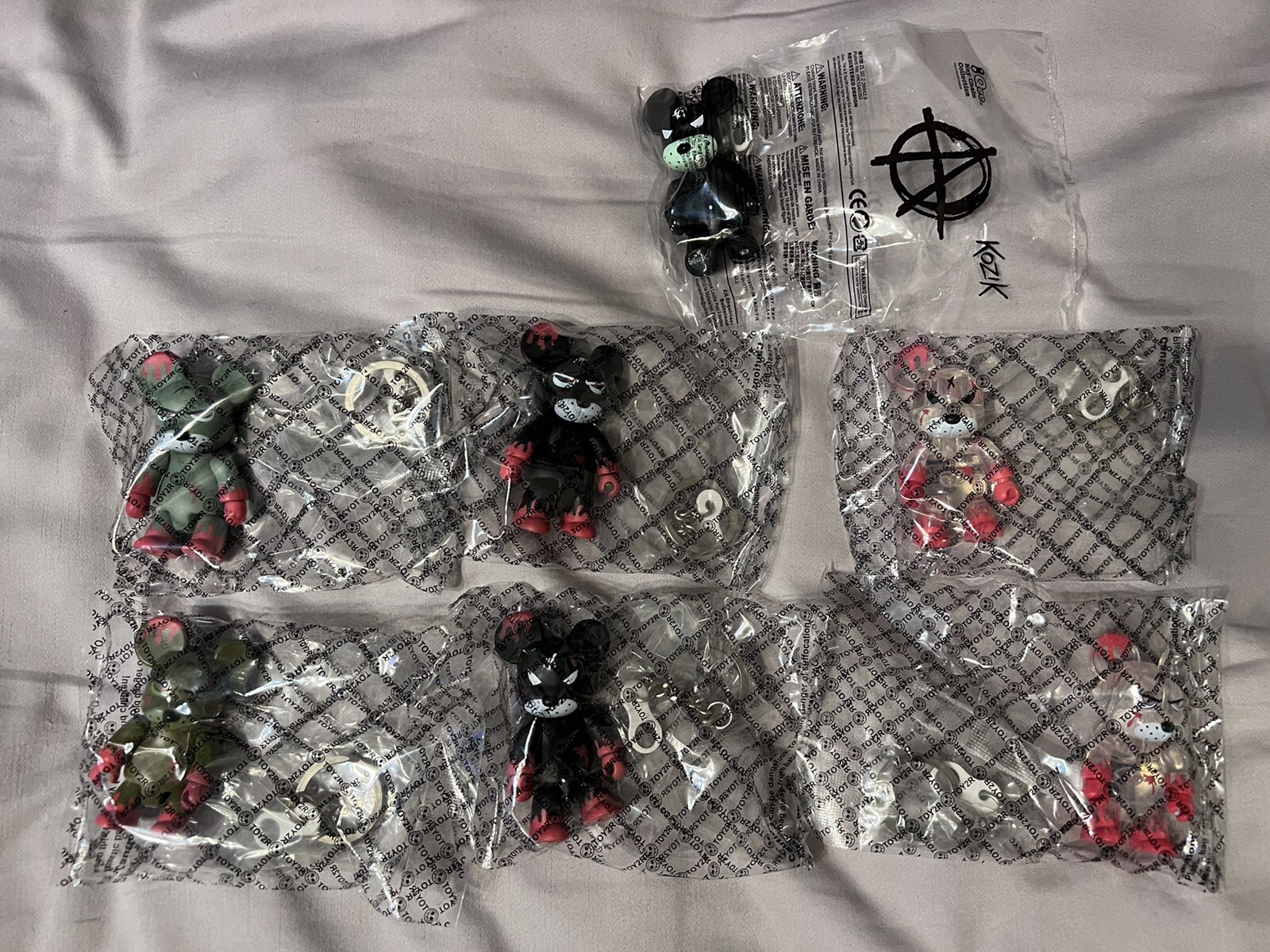 TOY2R QEE Official FRANK KOZIK REDRUM SERIES Lot Of 7 | eBay