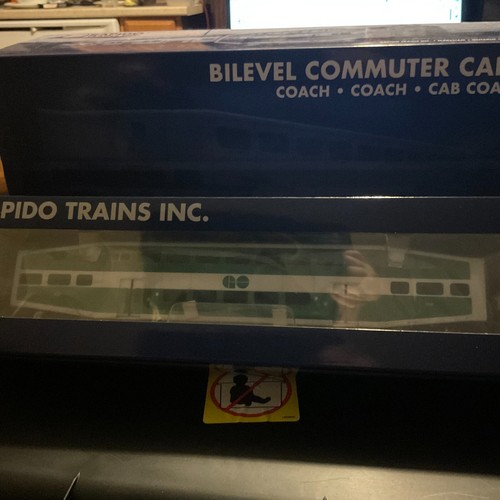 Rapido Trains Go Transit Bilevel Commuter Car - 3 Pack - #206 #2104 ...