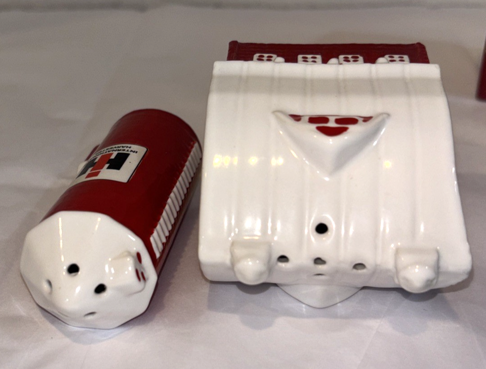 IH Barn and Silo Salt & Pepper Shaker Set Stoneware Red White Farmall ...